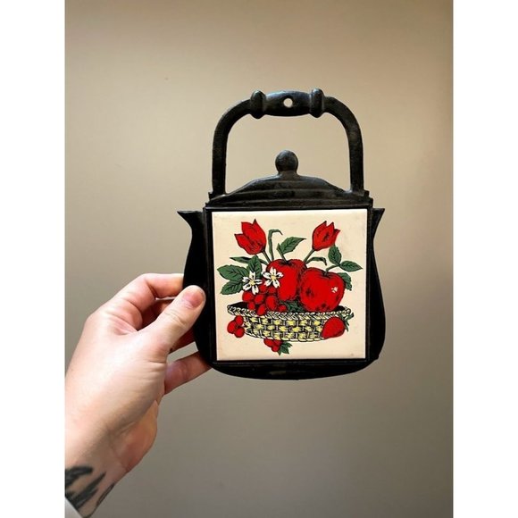 Unknown | Accents | Kettleshaped Trivet Cast Iron Black Metal And ...